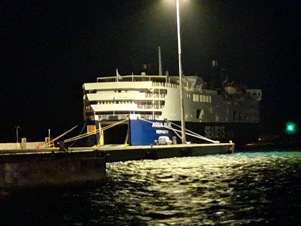 Στο Λαυριο ξεχειμωνιάζει το ΑΚΟΥΑ ΜΠΛΟΥ και πάντα έτοιμο ! – LimnosNea ...
