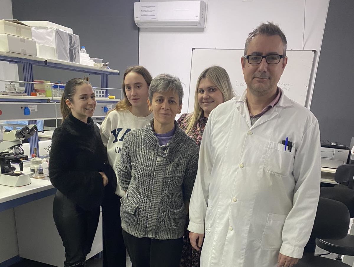 Οι σπουδαστές της Σ.Α.Ε.Κ. εκπονούν πειράματα στο Εργαστήριο του ...